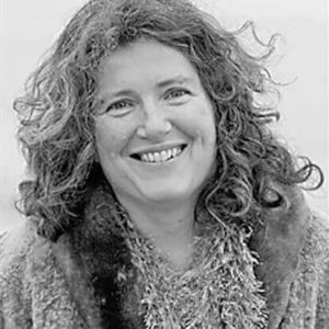 ANNE BOOTH - Author Profile